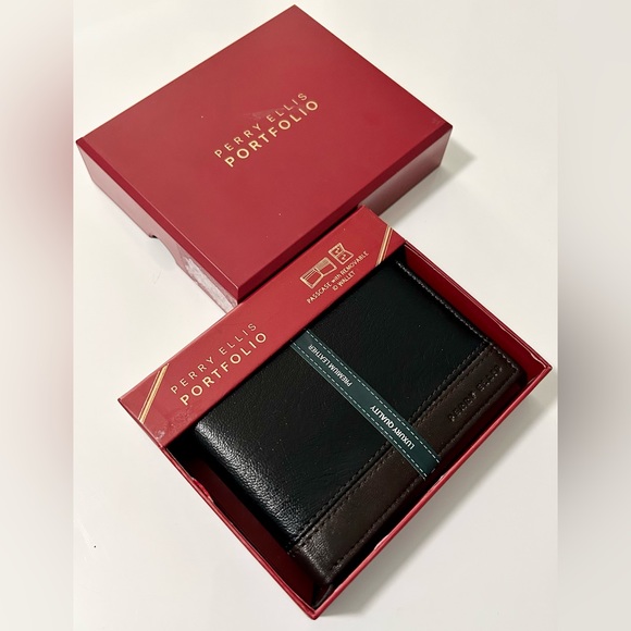 Perry Ellis | Bags | Perry Ellis Portfolio Passcase W Removable Id ...